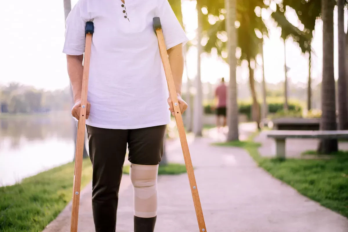 Learn How To Use Crutches Properly | ApriaHome | ApriaHome